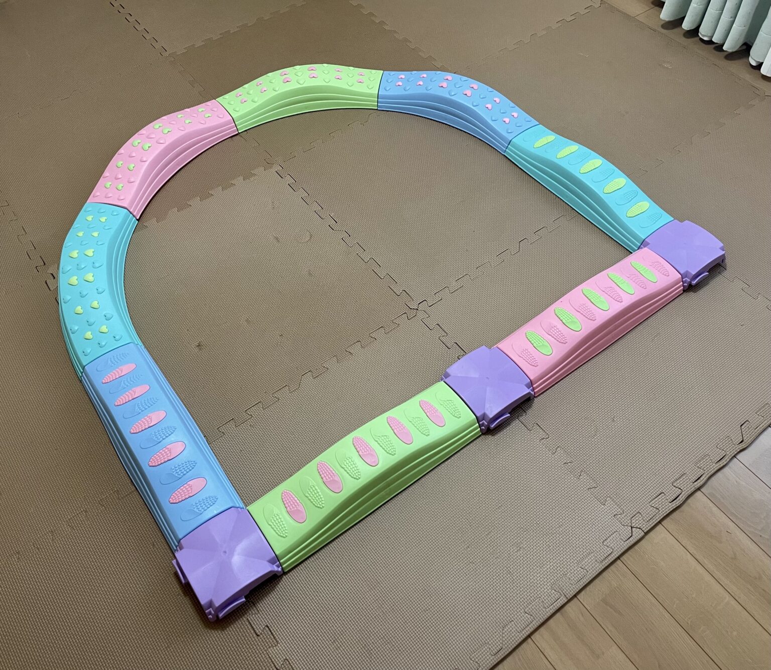 【おすすめ】RiZKiZのバランス平均台！バランスストーンと違う？ - えぬけいママのワンオペ子育てブログ